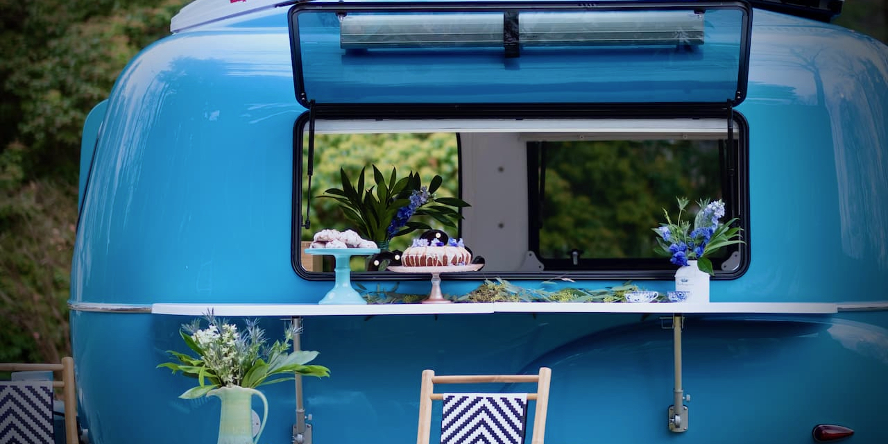 Mobile Dessert Bar Boston | Blue Bird Mobile Dessert Bar